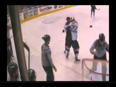 Colt King V. Erick Lizon - YouTube