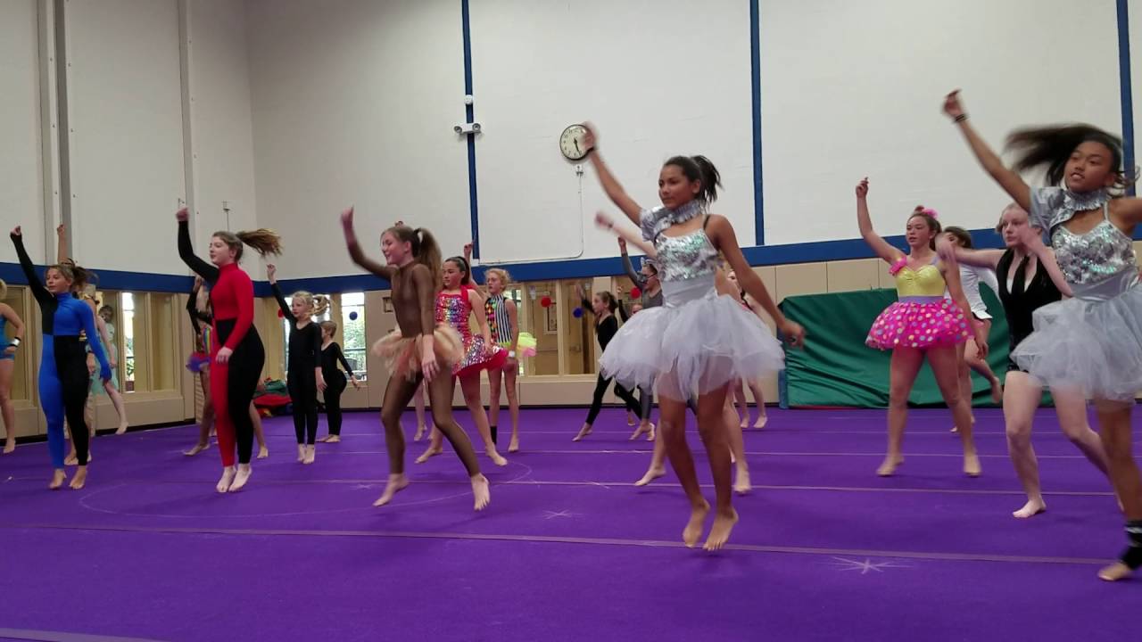 La Jolla YMCA Circus Routine 2016 - YouTube