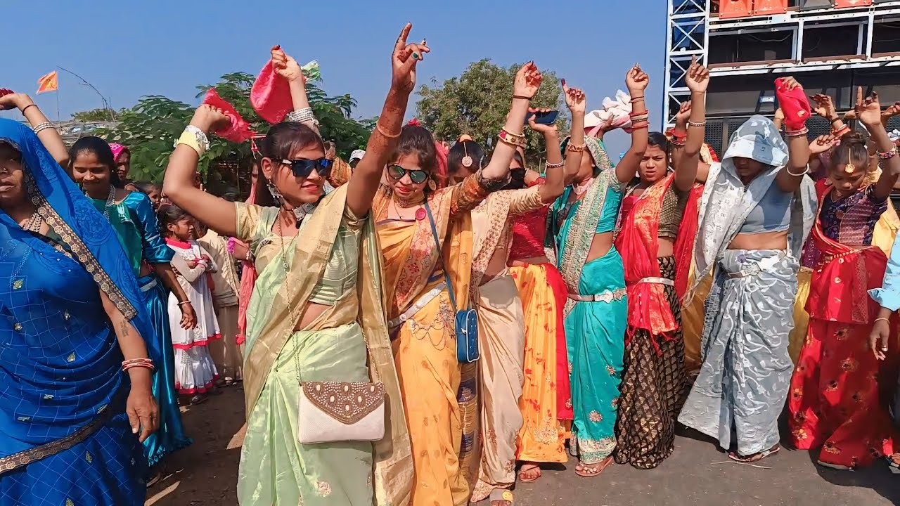 👫नवली💃लाडी‼️Tdak tumdi‼️vk bhutiya &Rahul bhuriya new song‼️new Adivasi ...