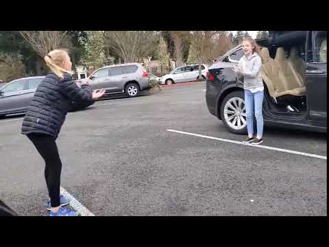 Little Girls Play With Each Other While Maintaining Distance Amid Outbreak - 1112924