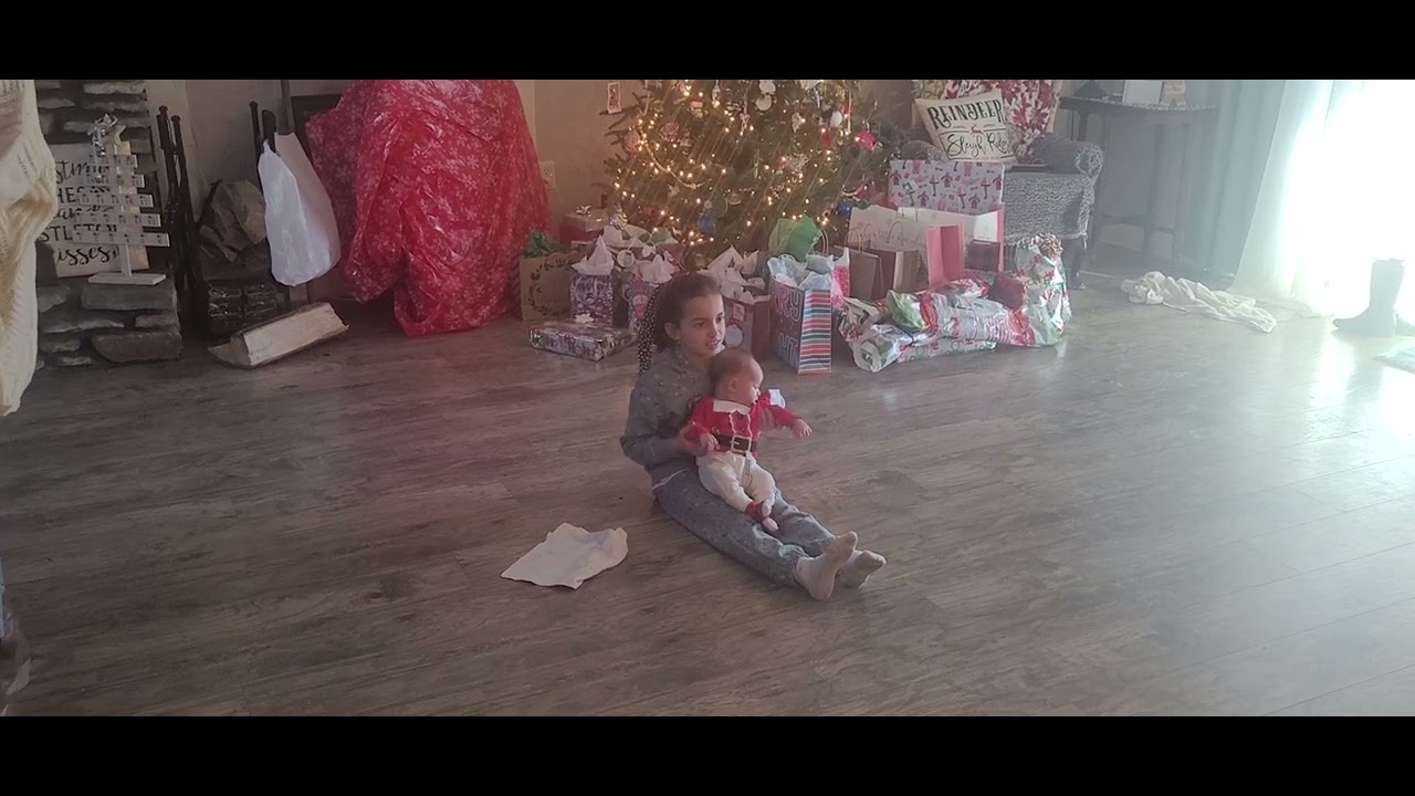Riley Mae & Calvin Hall Gwinn Christmas 2022 - YouTube