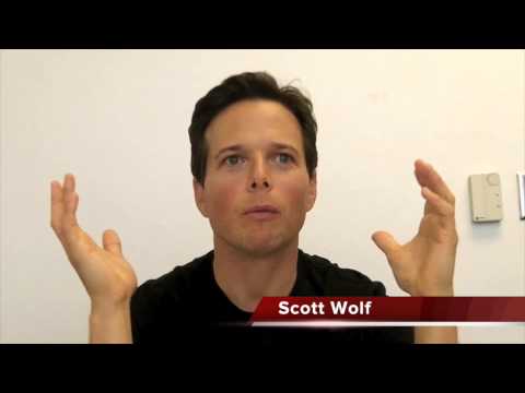Scott Wolf Talks NIGHT SHIFT - YouTube