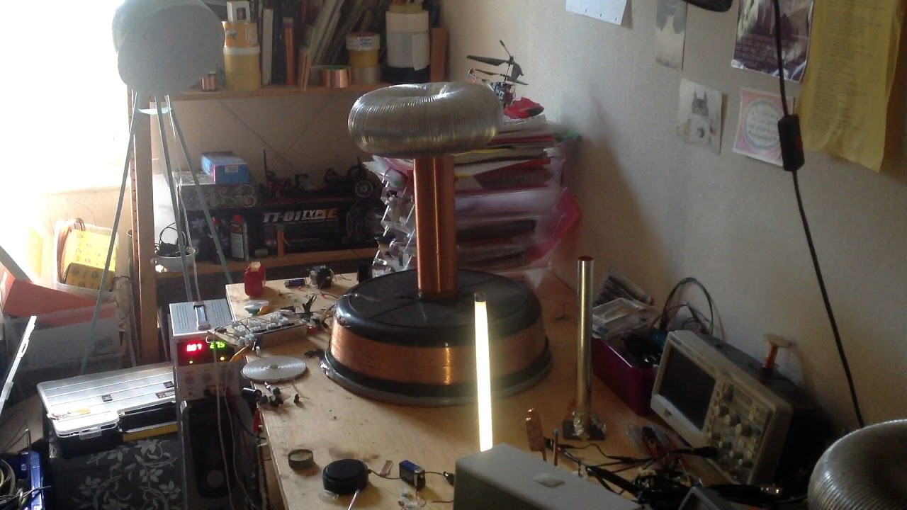 Tesla coil radio transmitter and receiver coil - YouTube