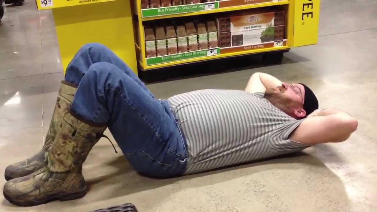 Home depot fat guy situp EPIC FAIL - YouTube