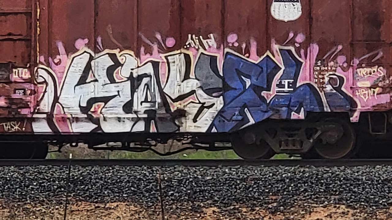 Rare Train Graffiti Artwork (West Coast) - YouTube