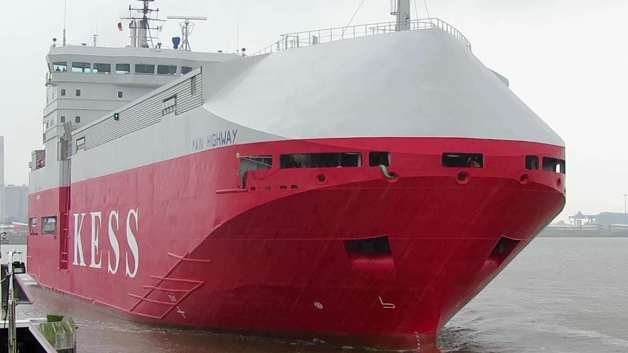 car carrier MAIN HIGHWAY P3ZV9 IMO 9179983 inbound Emden sealock RoRo ...