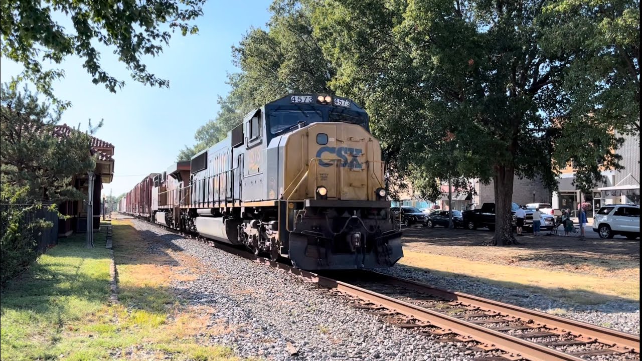 Csx 4573 leads mixed freight on Van Buren sub (09/06/23) - YouTube