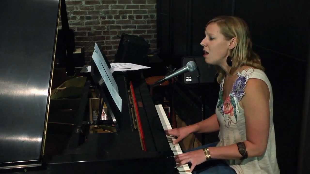 sarah_bollinger____-hallelujah-_(leonard_cohen)_1280x720 - YouTube