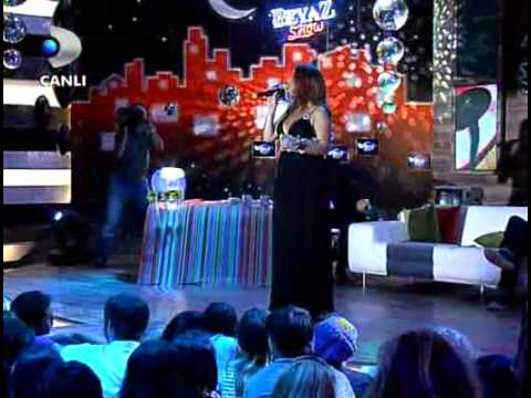 İzel   Gurur Beyaz Show 29 06 2007