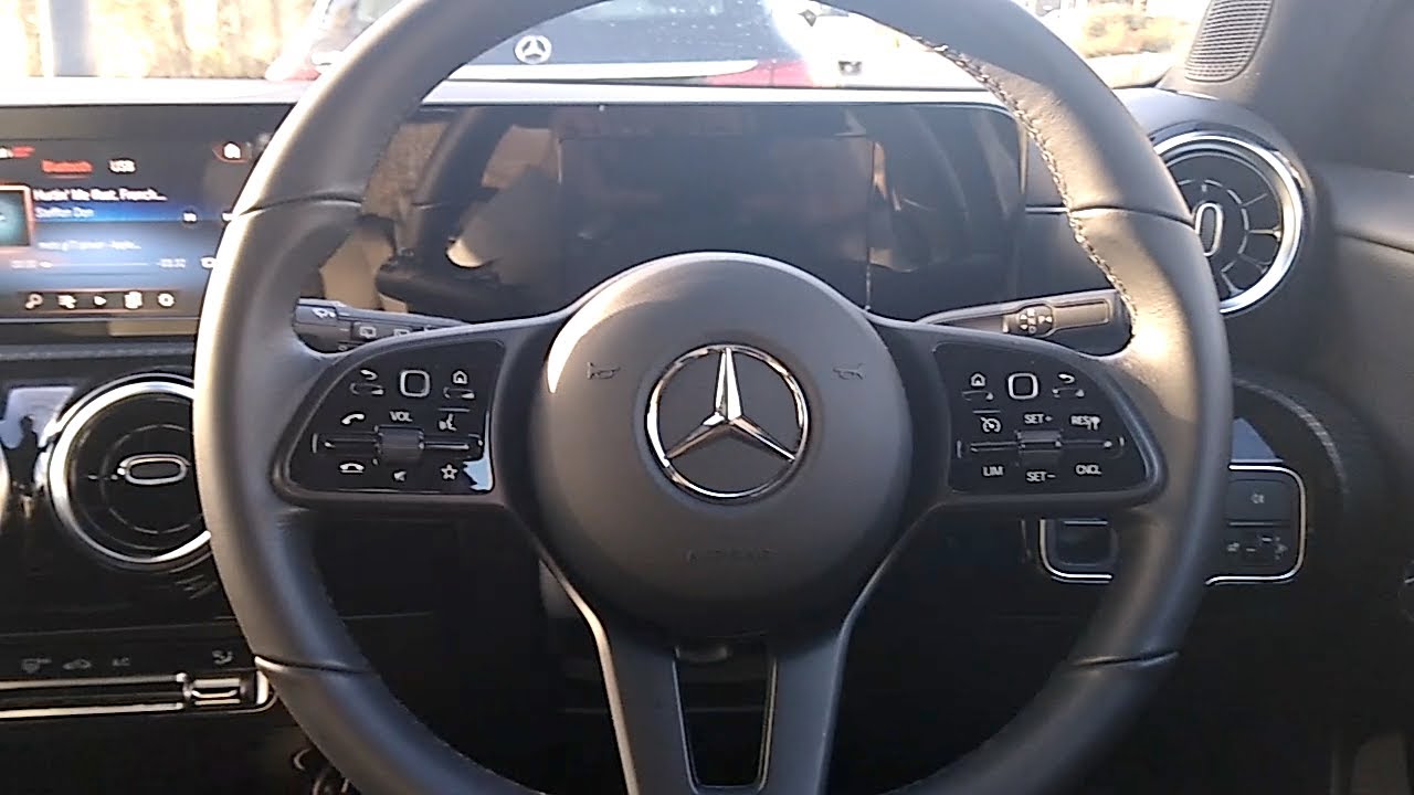 Interior Tour Of The New Mercedes A-Class 2019 (Dashboard) - a game ...