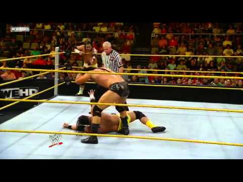 WWE NXT 10/5/11 Jimmy and Jey Uso vs Curt Hawkins and Tyler Reks (HQ ...