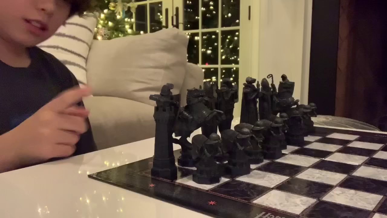 Epic chess battle - YouTube