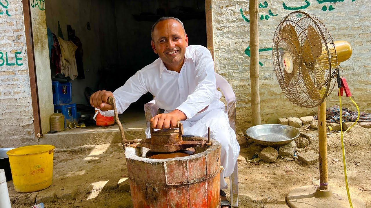 Old Fashioned Hand Churned Ice Cream Making | Pakistani Street Food ...