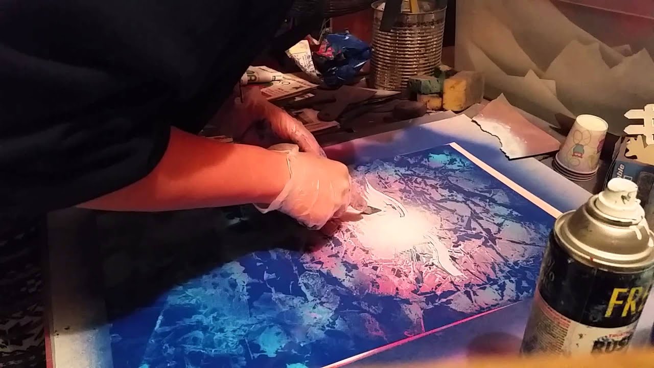 Spray painting an Angel - YouTube