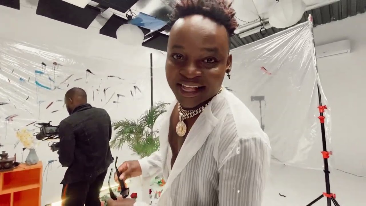 Valter Artístico - Chora mais MAKING OFF - YouTube