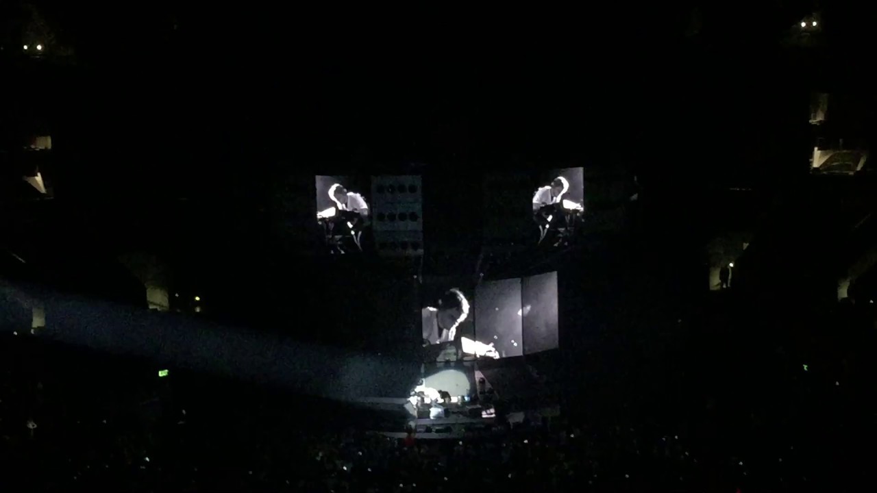 Ed Sheeran(에드시런) - Shape of You (Live @ Staples Center) - YouTube