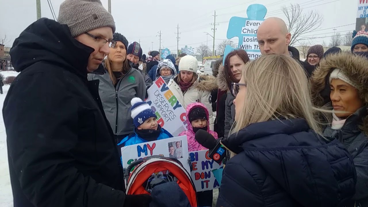 Protesters confront PC MPP Amy Fee PART 4 - YouTube