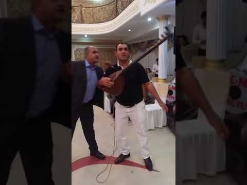 Elşad sazda Ruhani