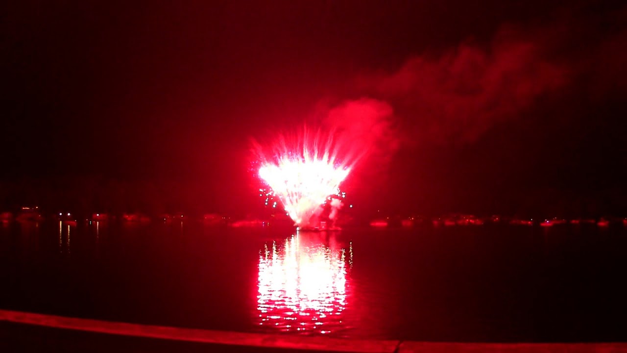 Johnsons Pond Fireworks July 4th, 2019 - YouTube