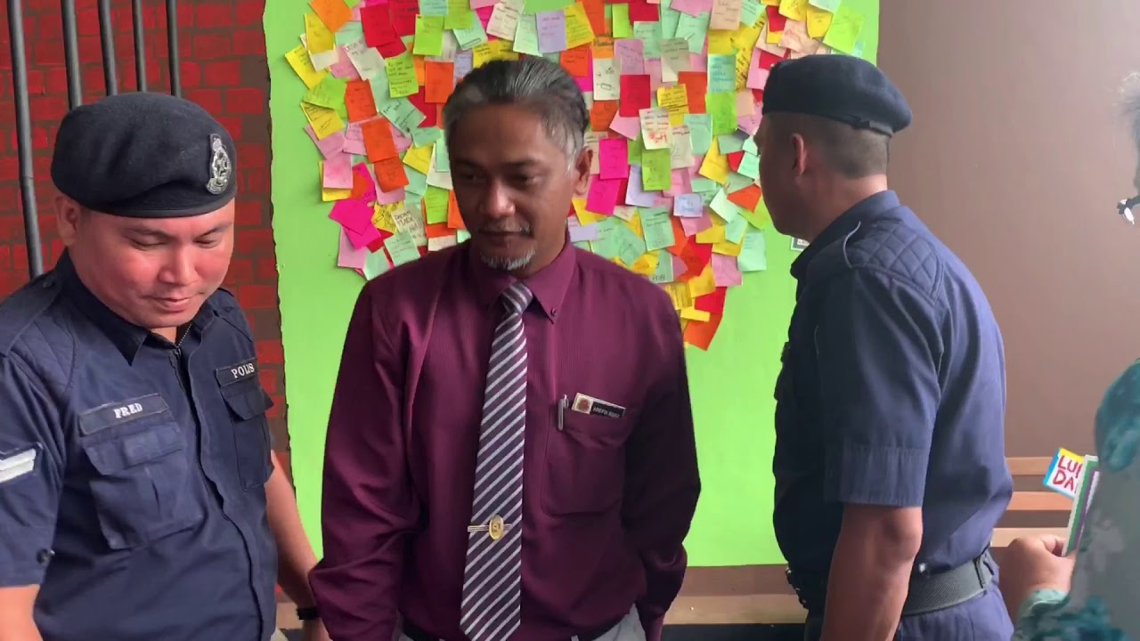 Preparing the Anti-Drug Corner SK Long Sukang - YouTube