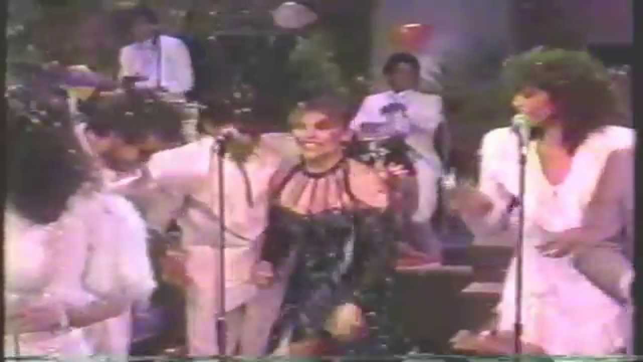 La Sonora Dinamita "Mi Cucu" La Movida (Rose Video) - YouTube