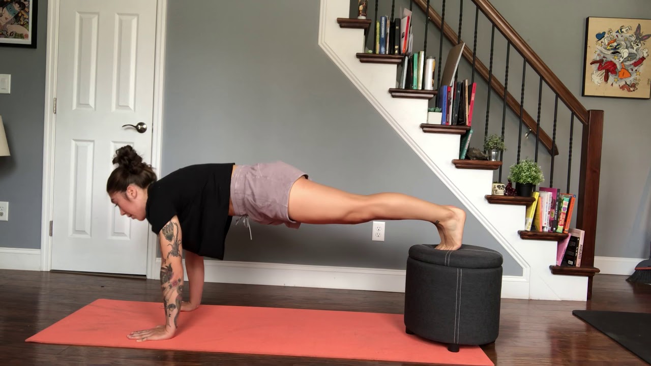 Chair High Plank Knee Drive & Kickback - YouTube
