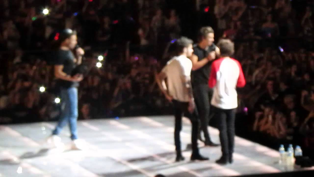 One Direction - B Stage Banter 2 (Sydney 24/10/13) - YouTube