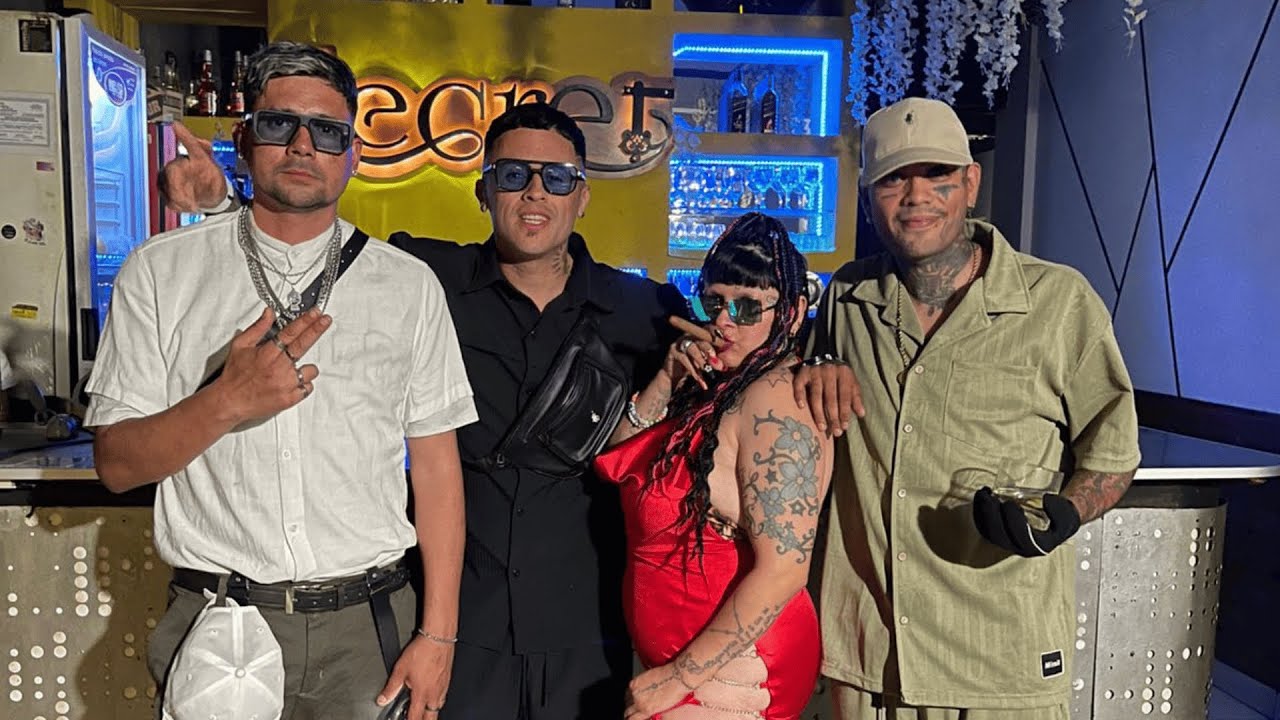 La Chabona, JM al Ritmo, Tinimax y Colny - Fumandome un blunt (Video ...