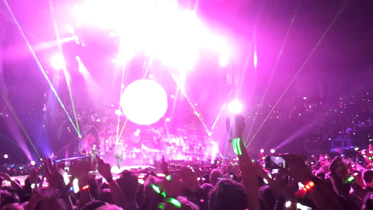 Coldplay Live at the O2 Arena Friday 9th december 2011 - YouTube