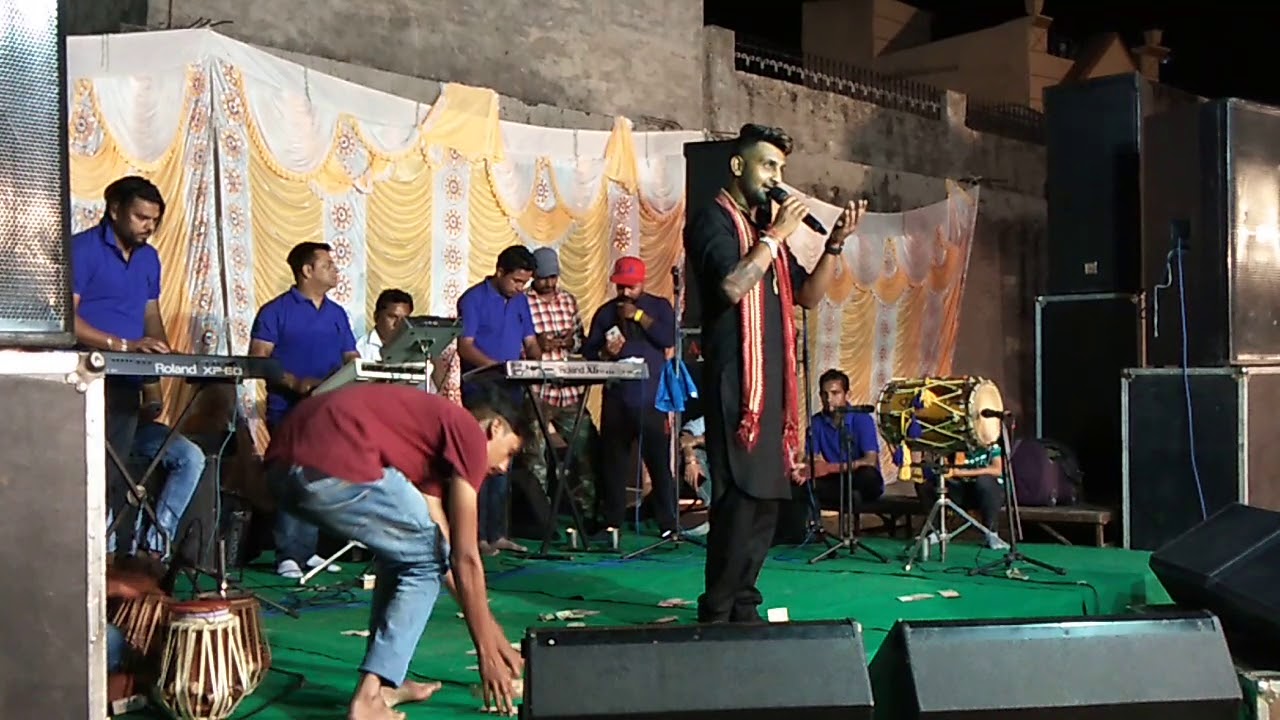 ||Lakh hovan chachiyan tayian ||song by|| mani maan||live jagran ...