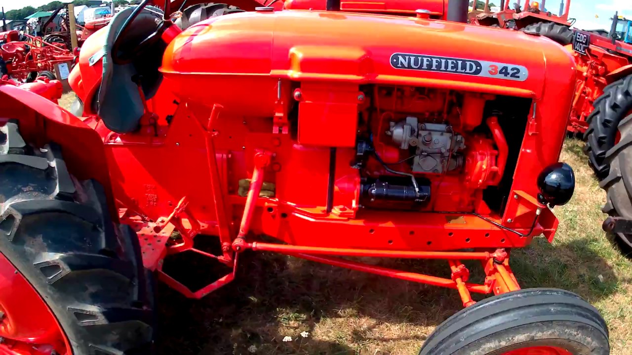 1962 NUFFIELD 3/42 2.55 Diesel 3-Cyl Tractor (42 HP) - YouTube