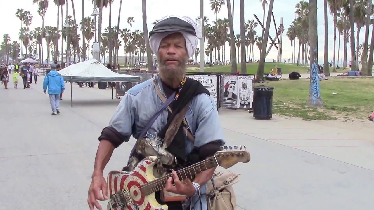 harry perry in Venice Beach - YouTube