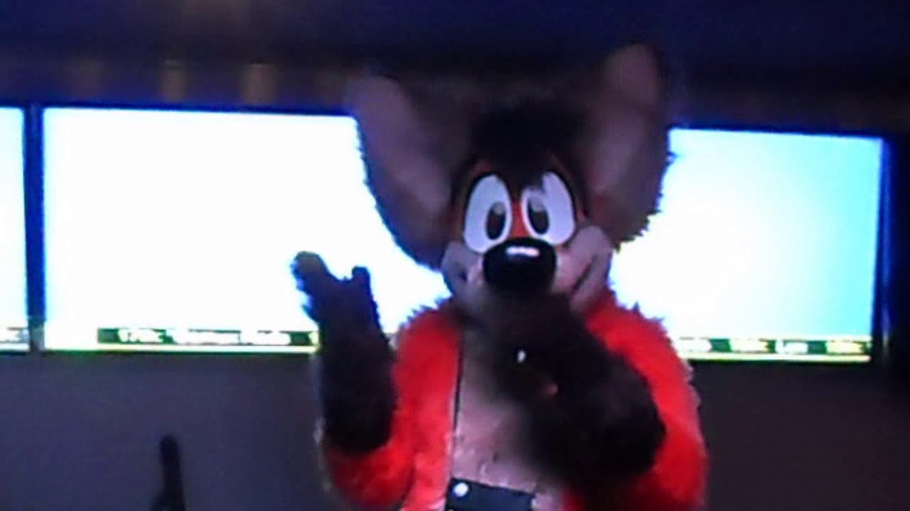 SCRUFFY SINGS: Happy Christmas - YouTube