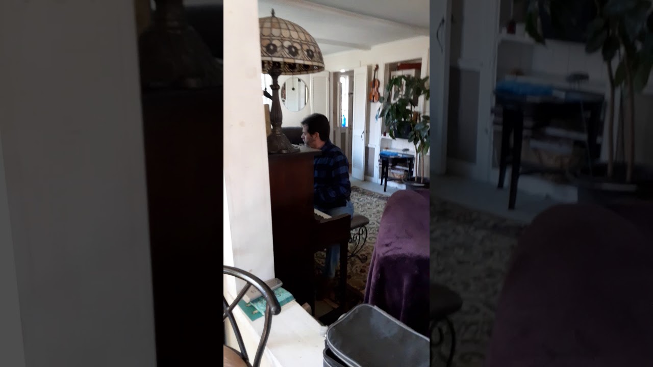Peter Nadeau-Plays Piano! - YouTube