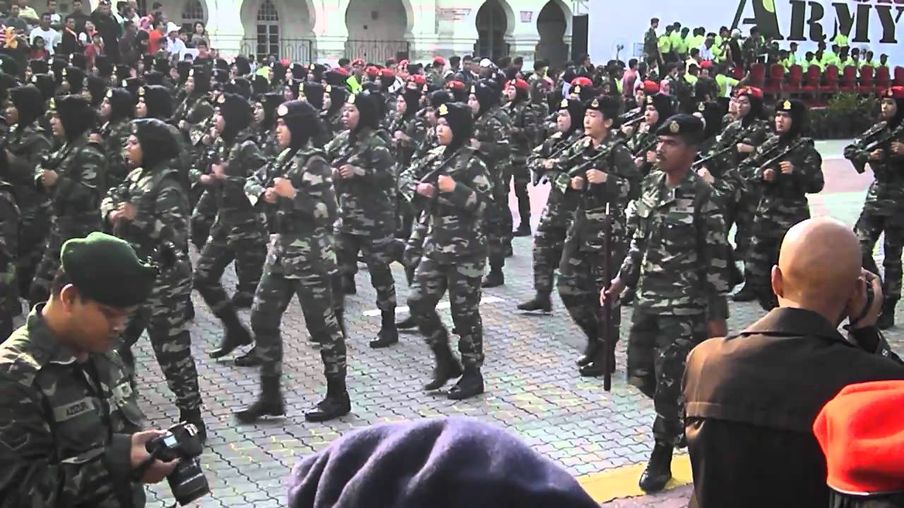 Tentera Darat Malaysia (TDM) Dataran Merdeka 2011 (5) - YouTube