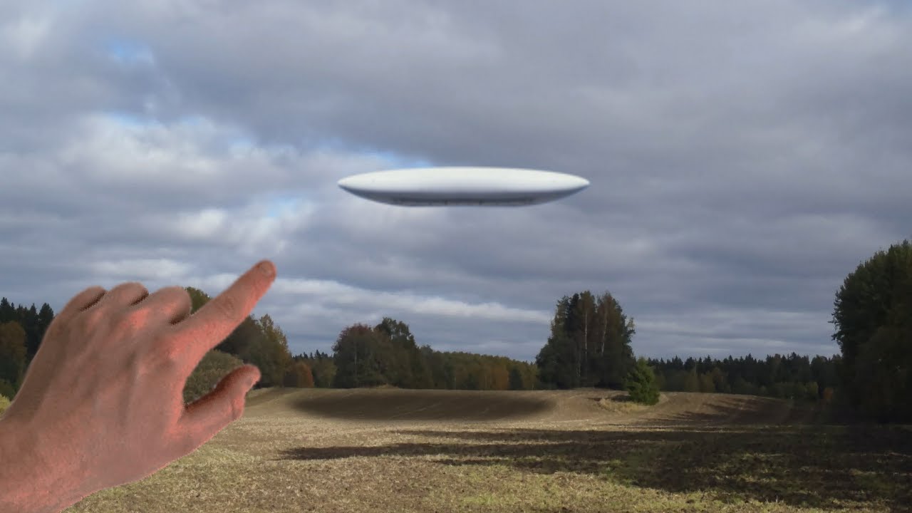 REAL ALIEN UFO SHOCKS PEOPLE OVER PARK!! 1st November 2022! - YouTube