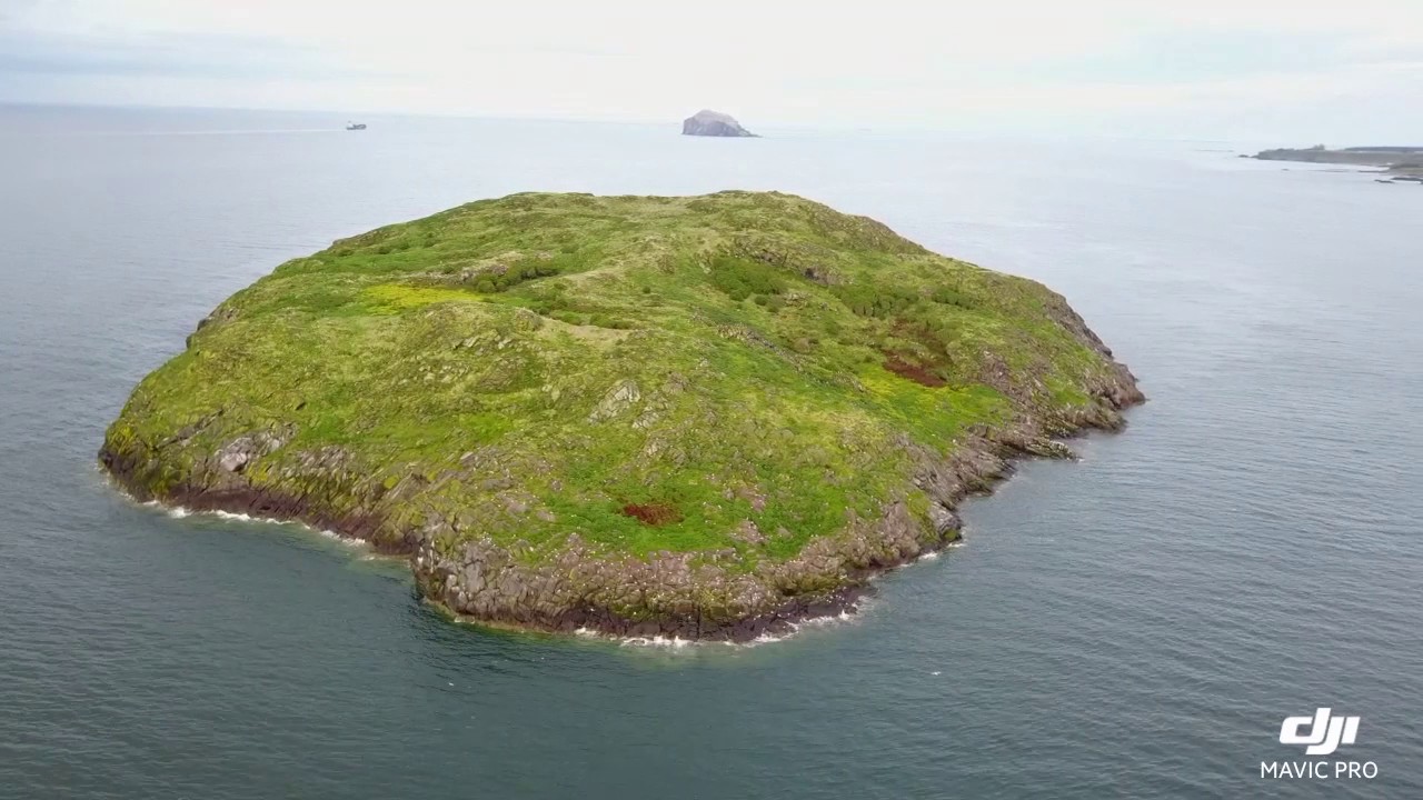 ISLANDS IN THE FIRTH OF FORTH North Berwick and the Firth of Forth ...