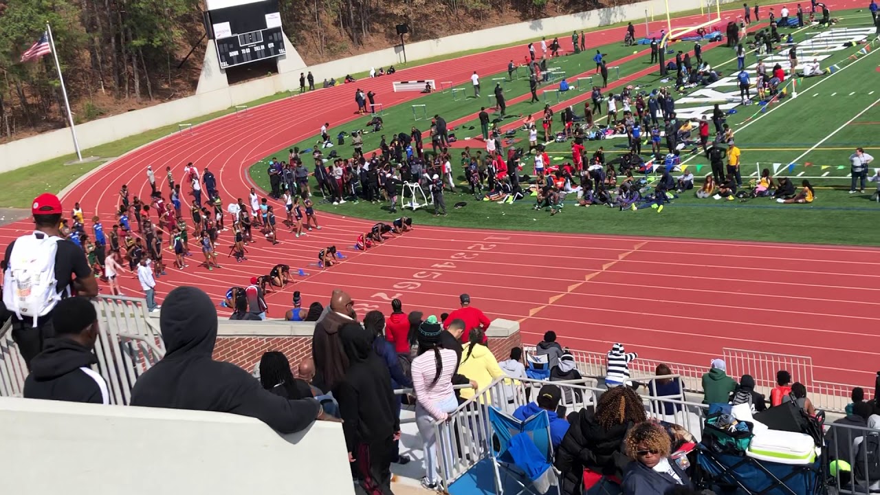 100m dash lane 9 , time was a 12.5 !! - YouTube