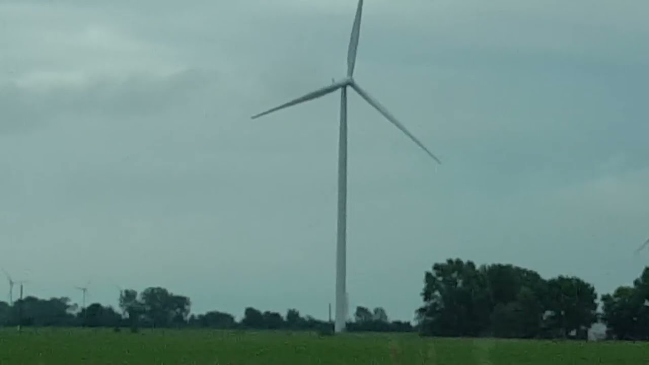 Hundreds of Windmills in Ontario, Canada - YouTube