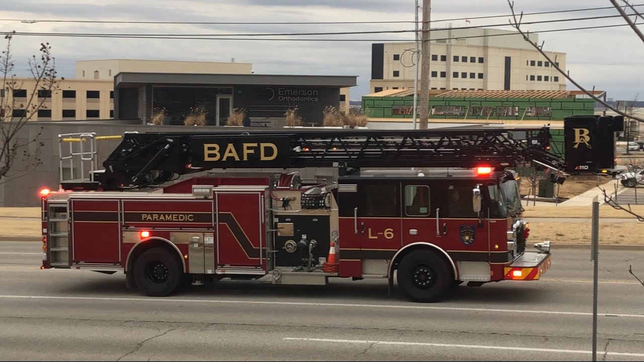 Broken Arrow Fire Department Ladder 6 Responding (HORN) - YouTube