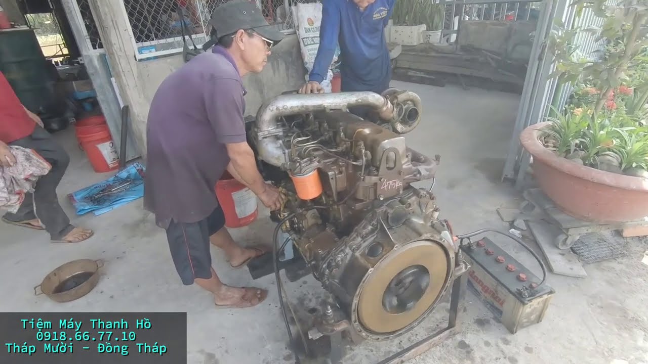 Mitsubishi Engine 6D14-Turbo capacity of 195PS - YouTube