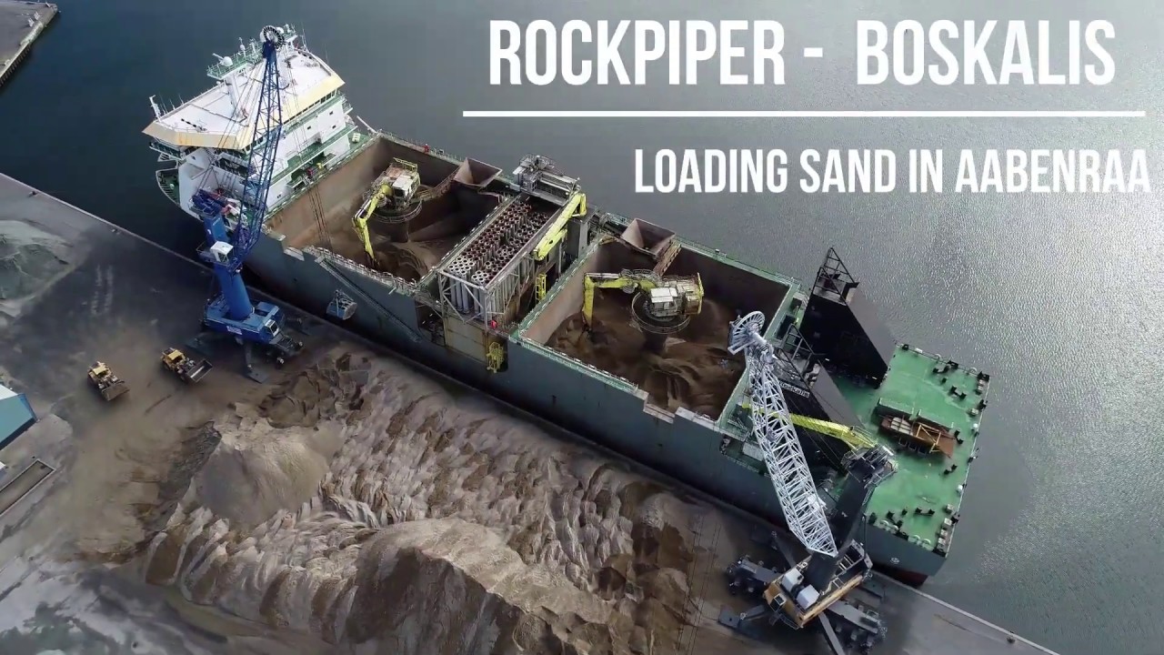 Rockpiper Loading Sand in Aabenraa (Denmark) - YouTube