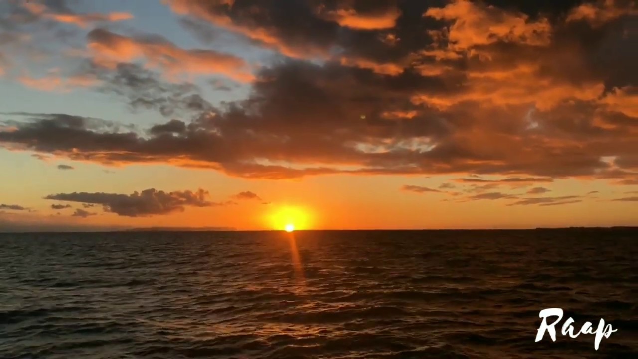 Keindahan sunset di laut - YouTube