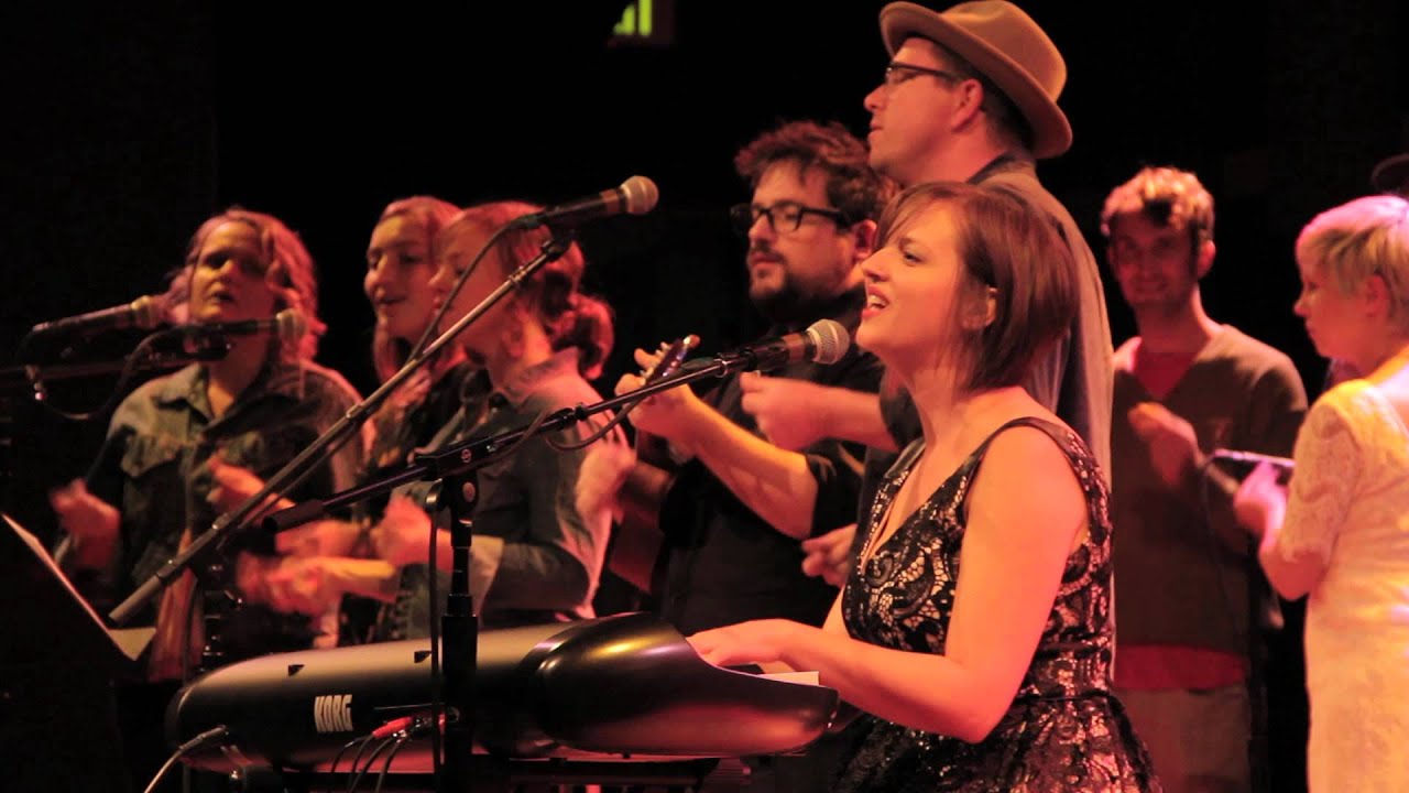 Dawn Hiatt - "Favorite Person" Live 9-22-13 @ WCL - YouTube