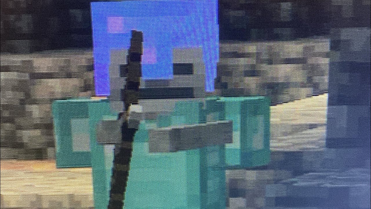 I found a full diamond skeleton in Minecraft, on my hardcore world 😳 ...