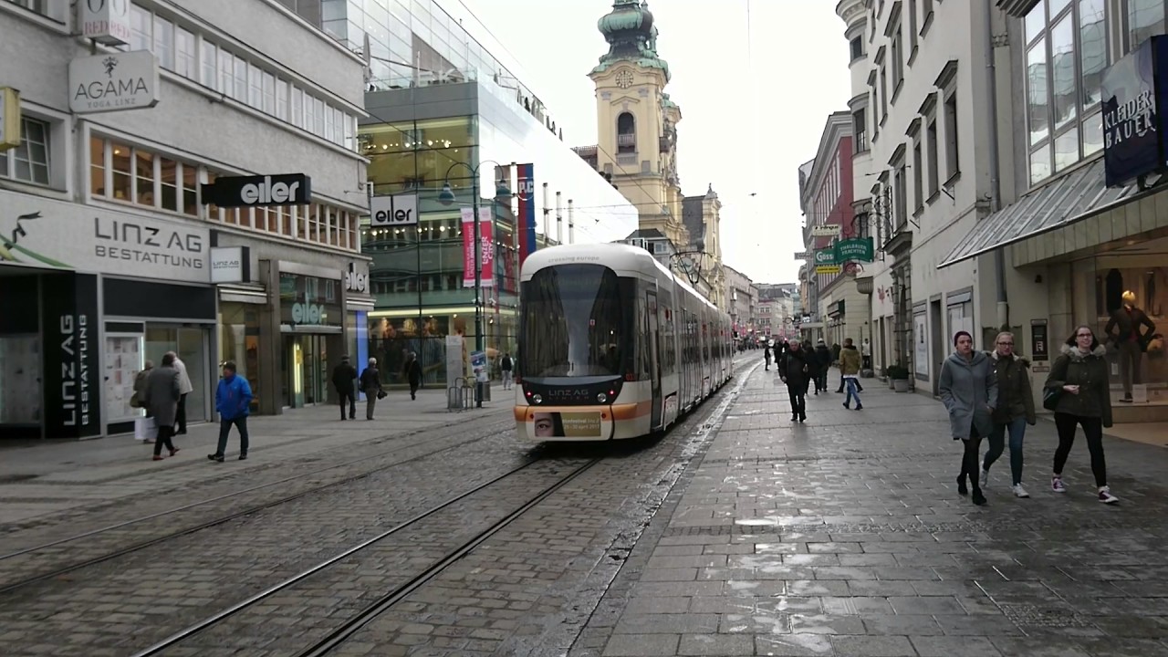 Straßenbahnen in der Innenstadt Teil 1 - YouTube