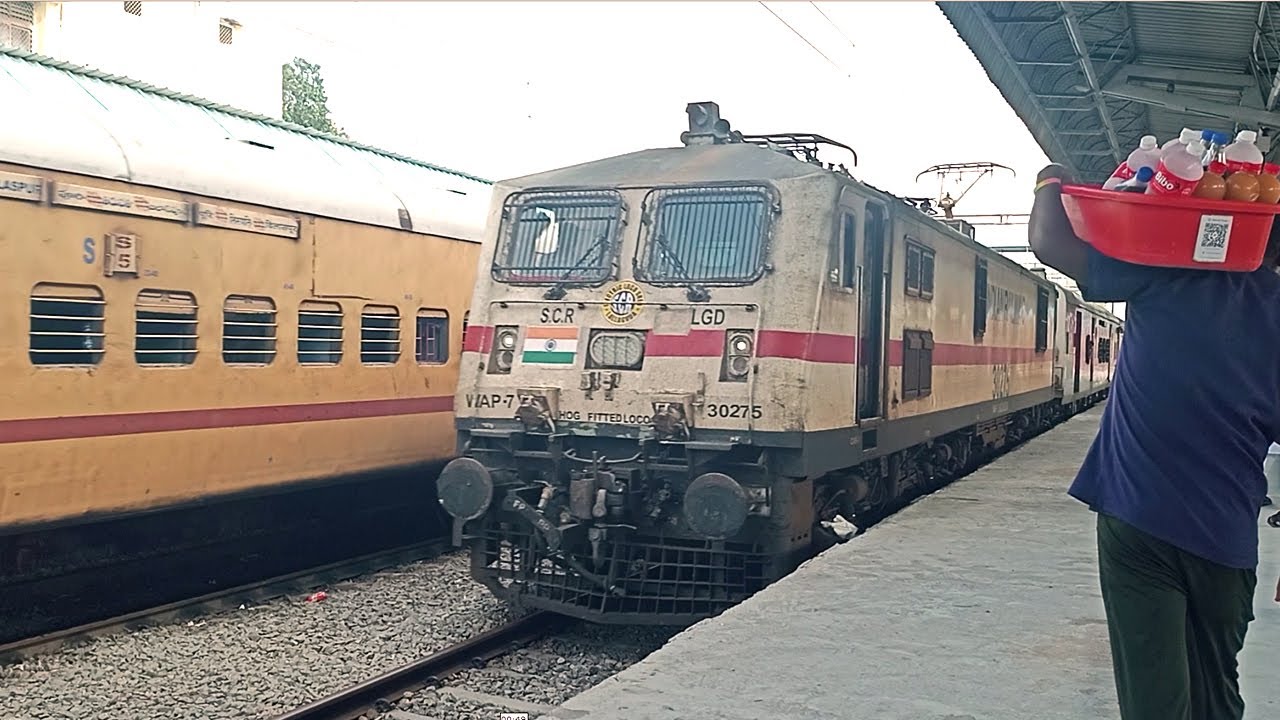 Puri - Tirupathi Express Crossing Navjeevan Express with Announcement ...