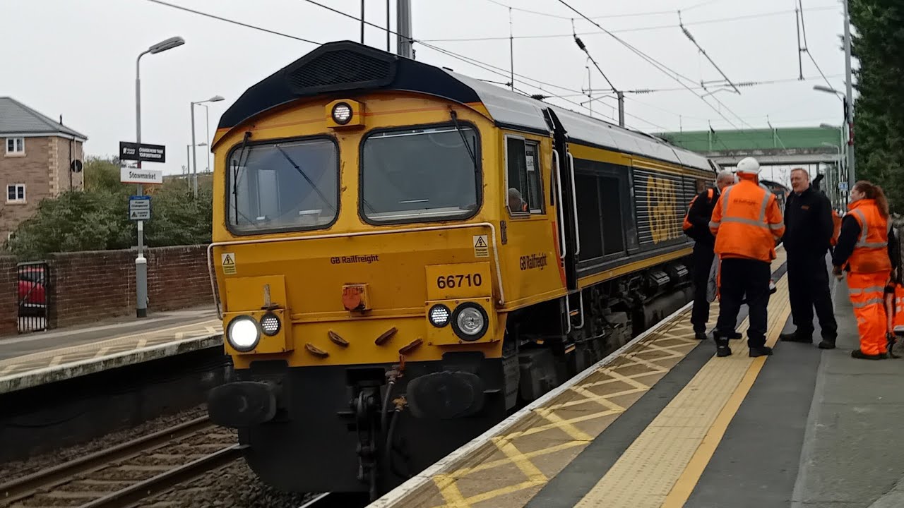 66710 and 66774 on the RHTT departing Stowmarket @Louie_trains - YouTube