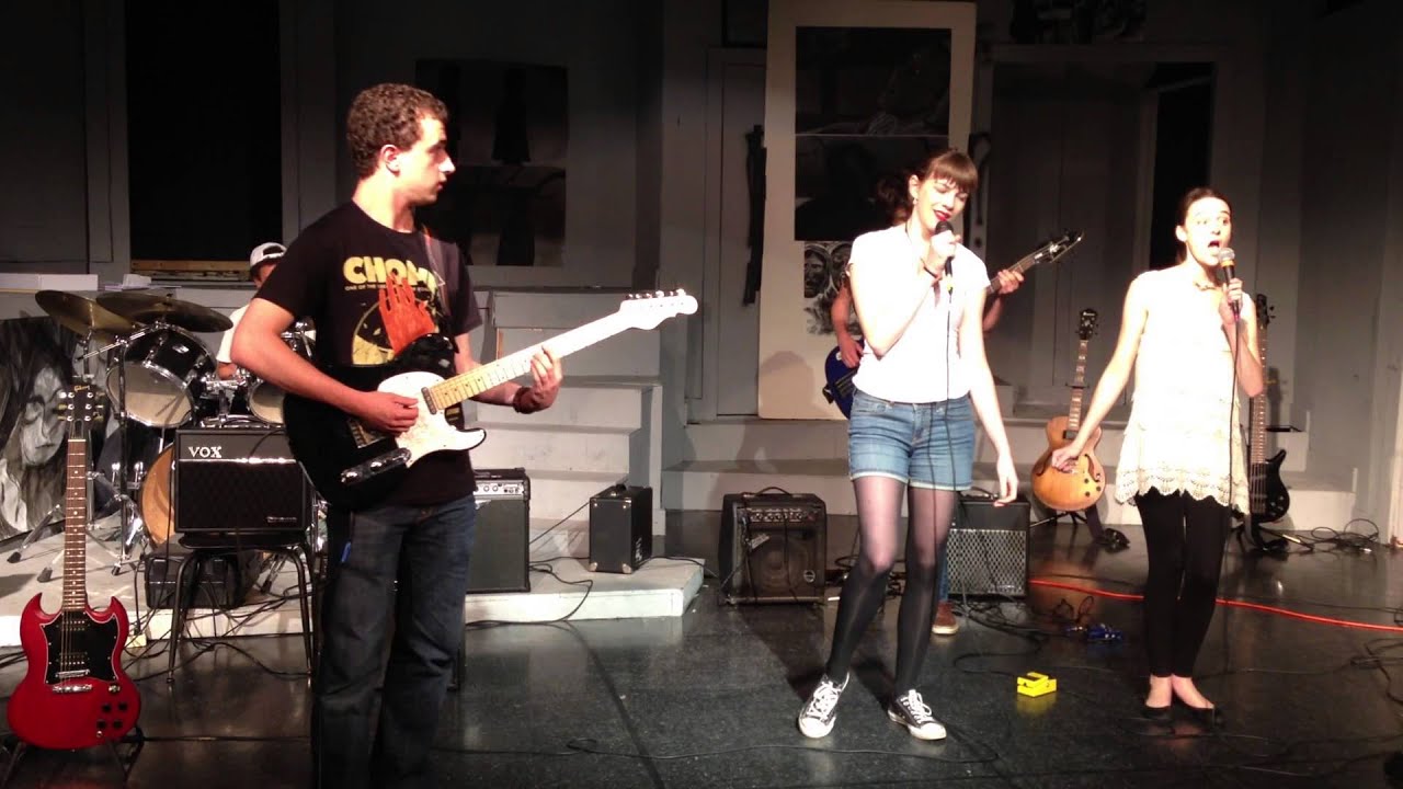 Actic Monkeys - Flourescent Adolescent song at CHS Guitar Club 2013 ...