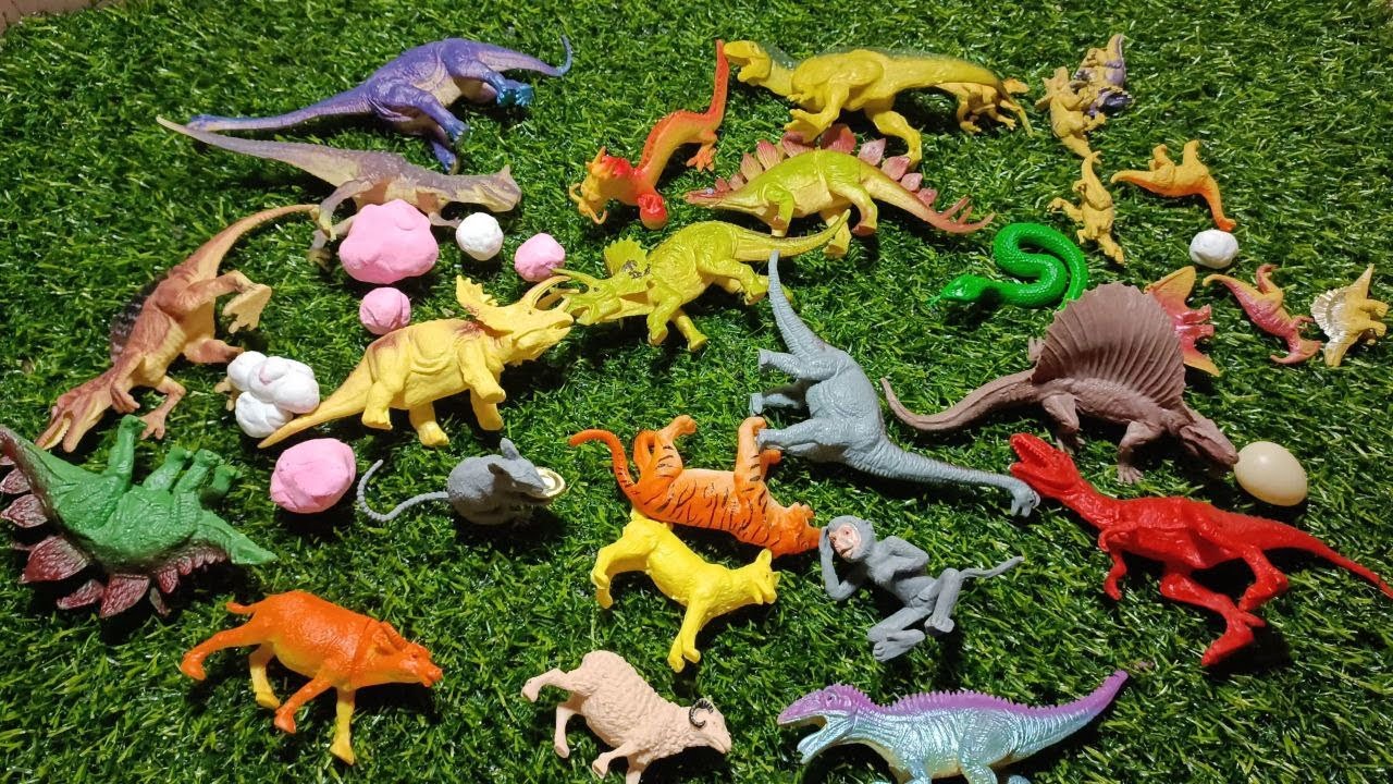 Found Jurassic World Dinosaurus, T-Rex, Kentrosaurus, Horse, Crocodile ...
